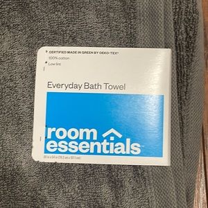 Room Essentials | Bath | Room Essentials Everyday Bath Towel 3 Pack ...